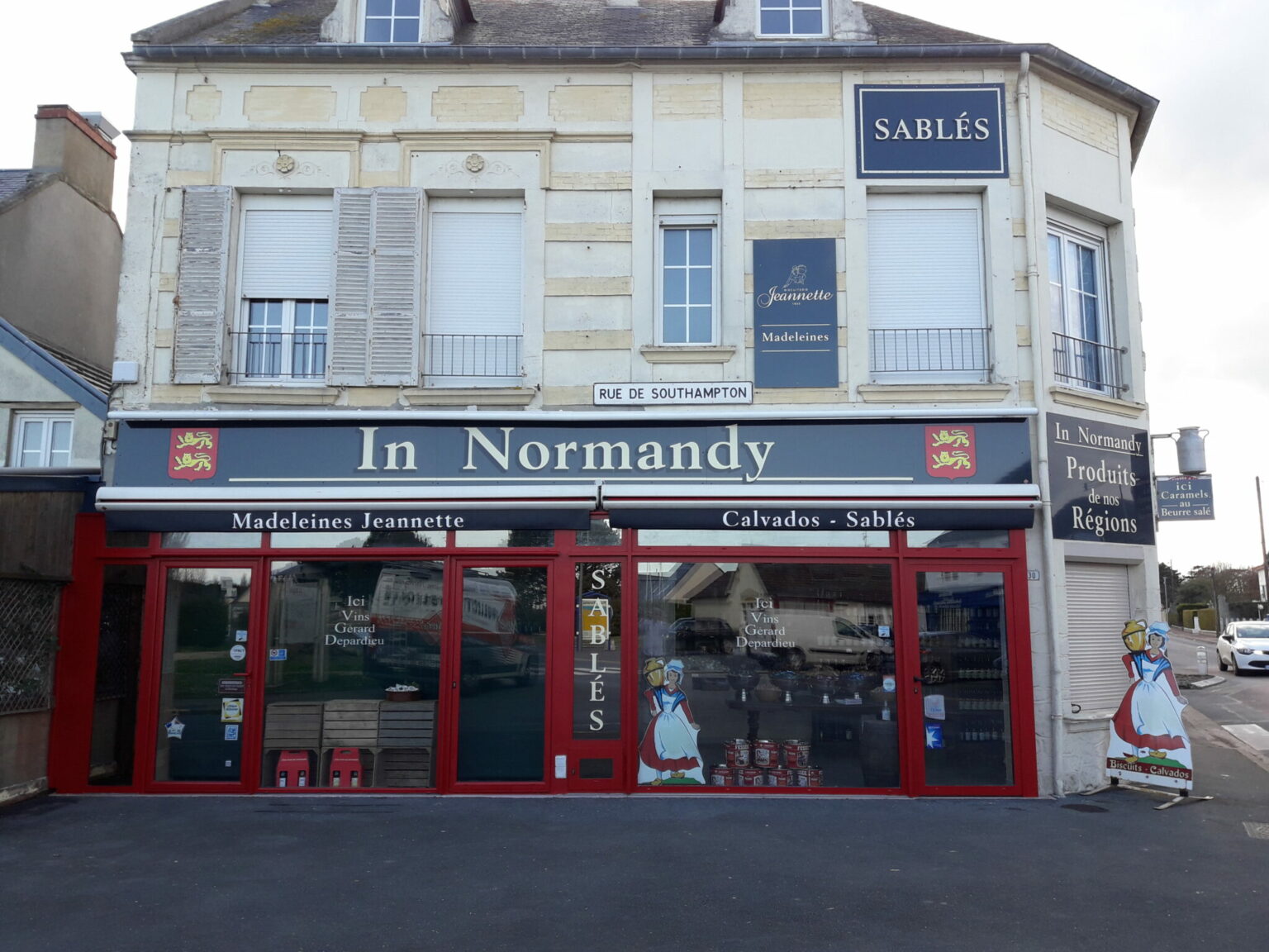 Réalisation d'enseignes en Normandie - Atelier Deco Pub
